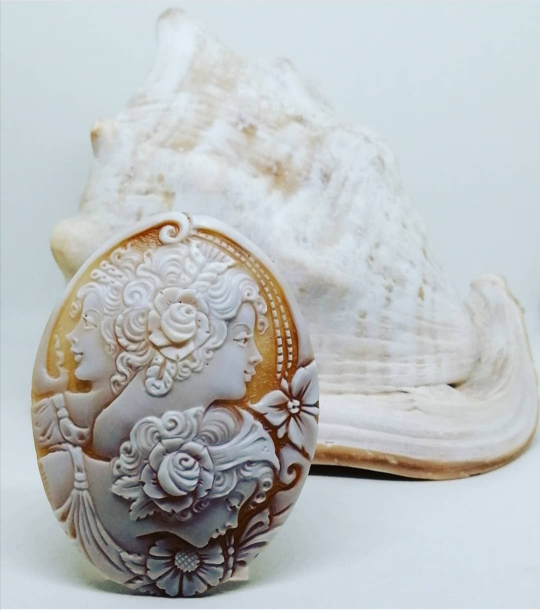 La lavorazione del cammeo a Torre del Greco - CammeoShop.com - l'arte della gioielleria made in ...